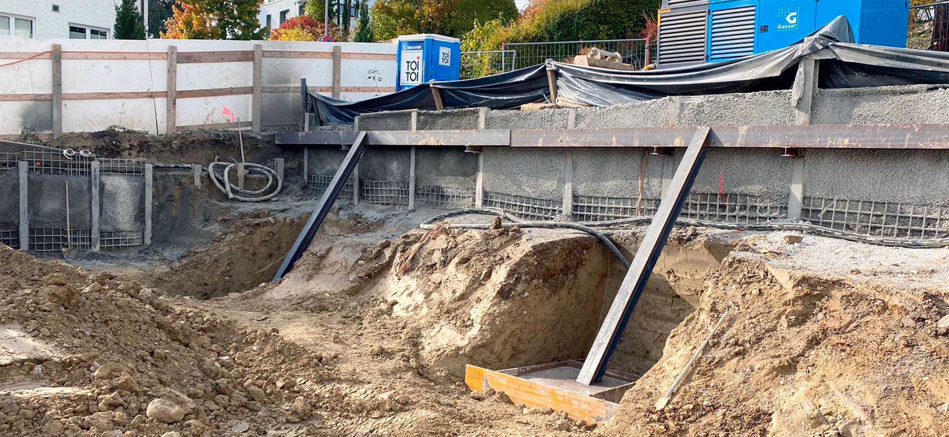 Rühlwand inmitten des Wohnquartiers - Gasser Felstechnik