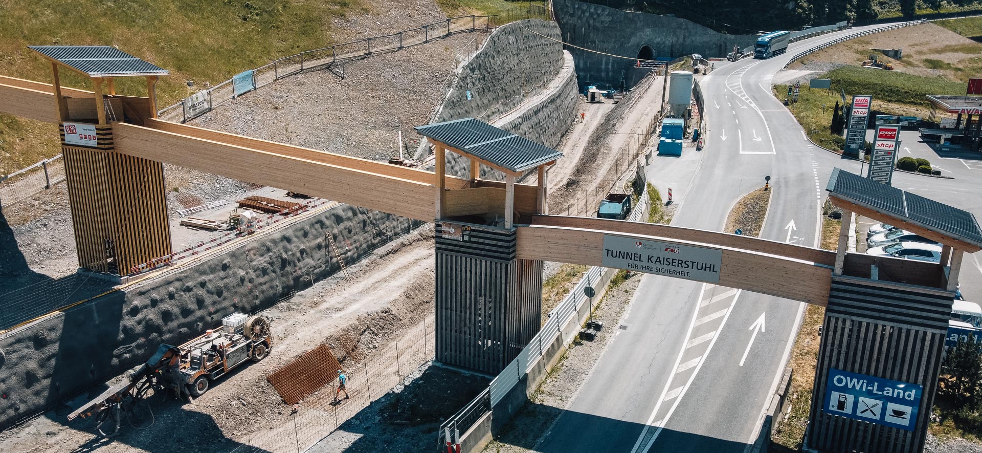 Imposante Nagelwand für den Tagbautunnel am Nordportal - Gasser Felstechnik